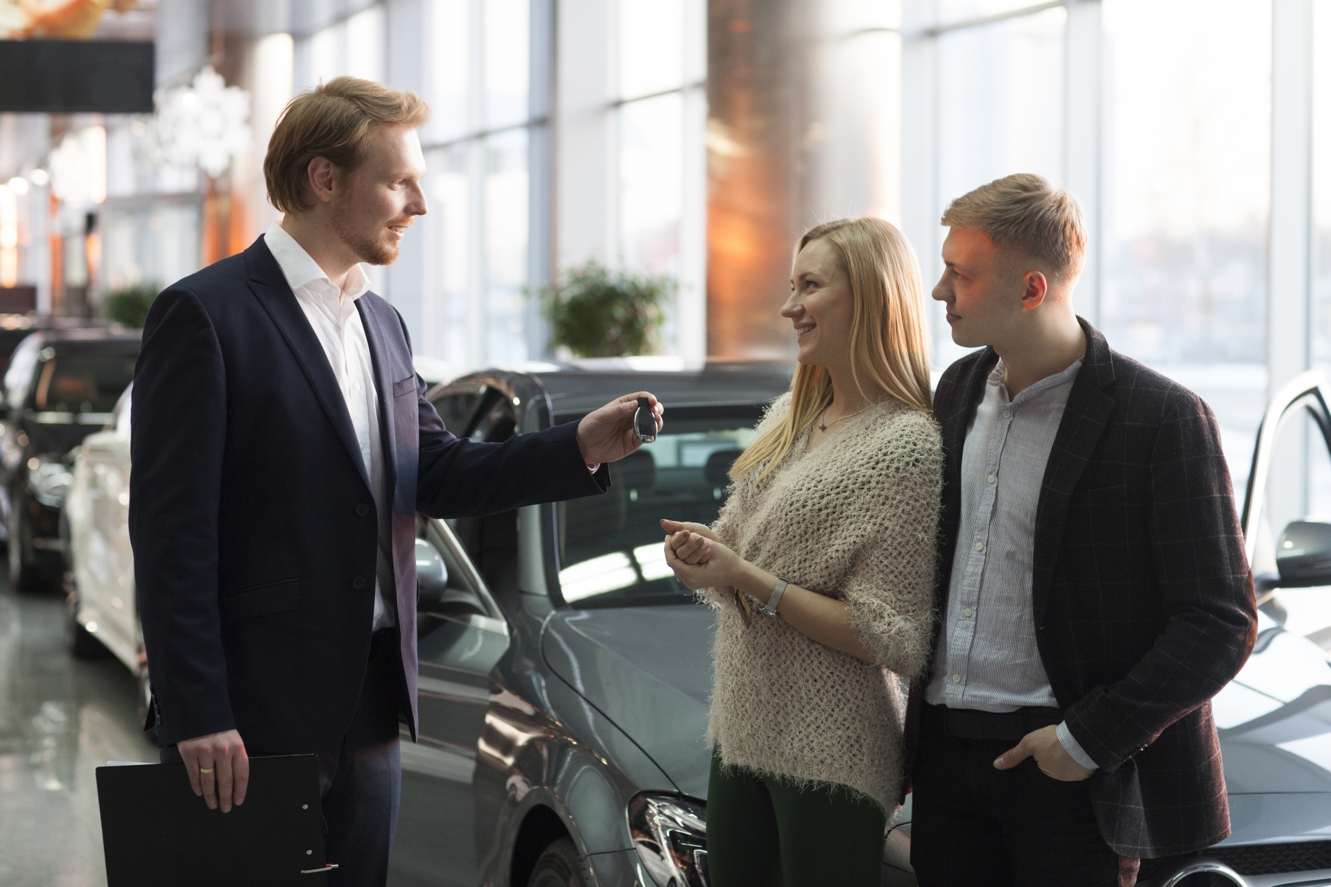 カーリースは月額料金に様々な費用が含まれるから安心で便利！/カーコンビニ倶楽部のカーコンカーリース（車のサブスク）